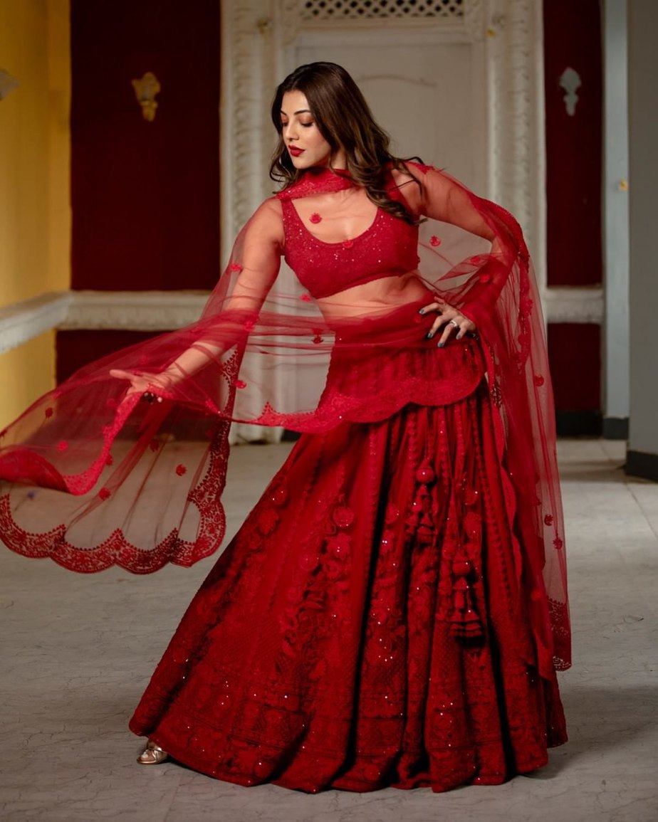Kajal Aggarwal looks ravishing in a red lehenga!