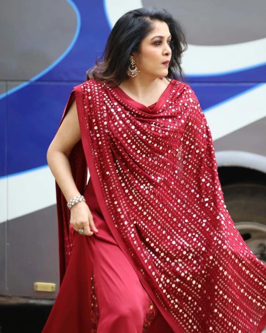 Ramya Krishna looks beautiful in a red anarkali for "BB Jodigal!"