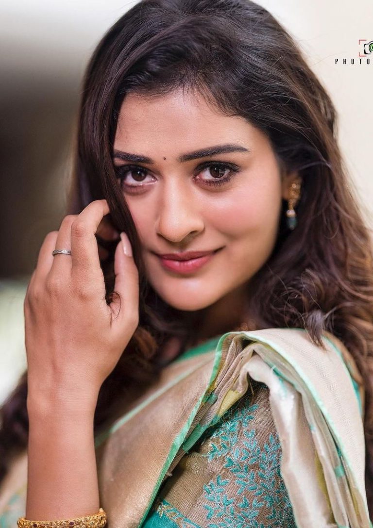 Payal Rajput Aces Her Saree Look For Navratri In A Cream Silk Saree