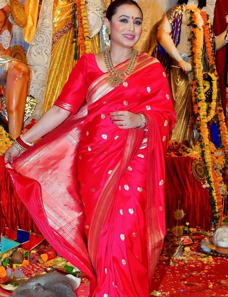 Rani Mukerji looks ethereal in a red silk saree for Navami Puja!