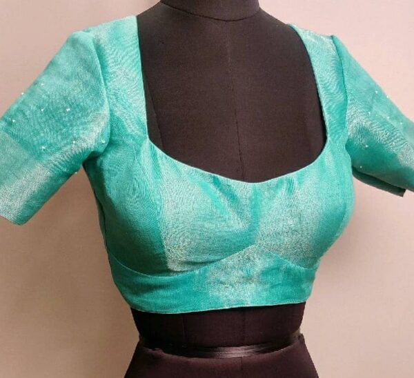 21 Simple modern blouse designs suitable for daily use!