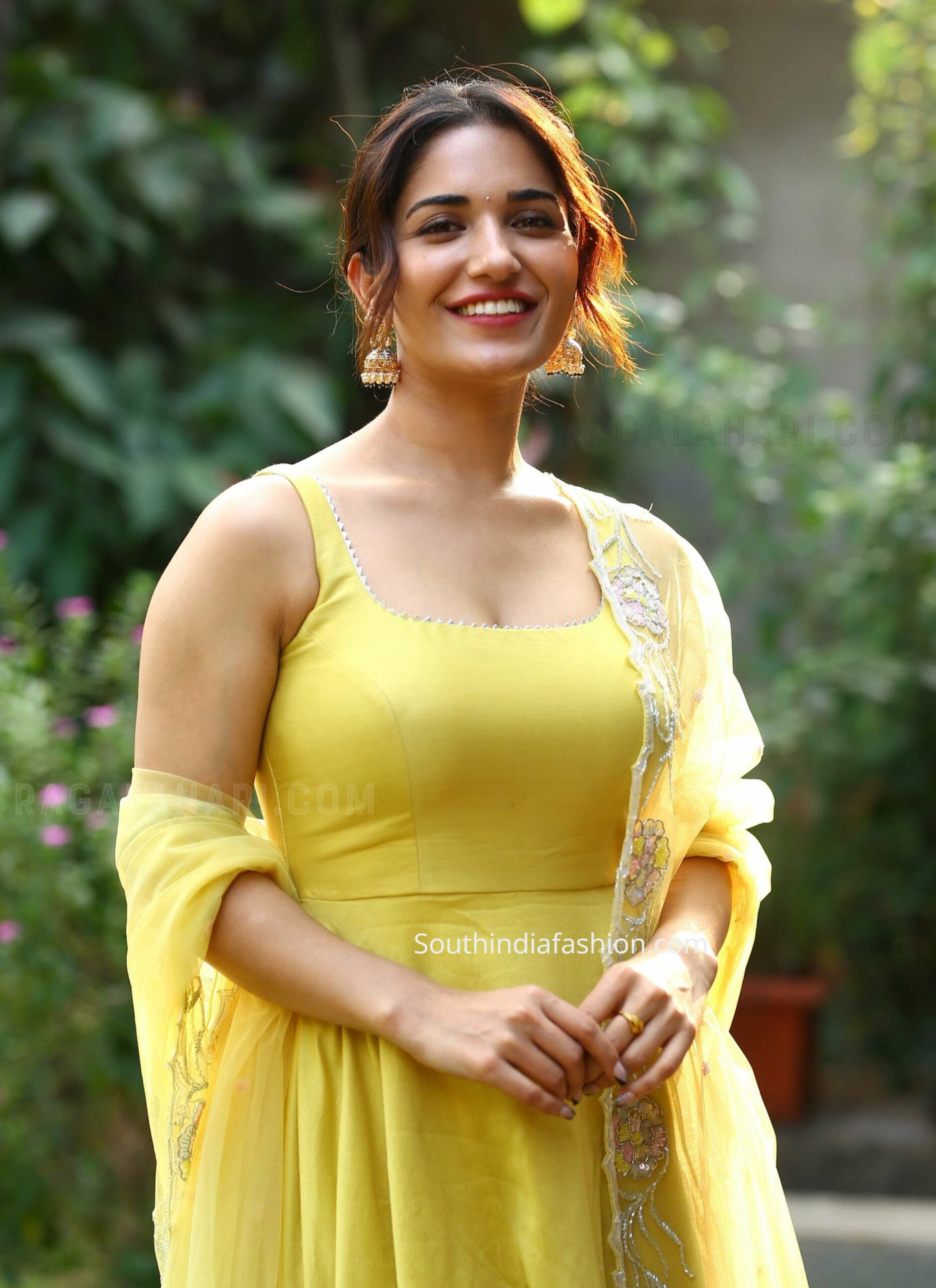 Ruhani Sharma's Radiant Glamour at the Recent Event! – South India Fashion